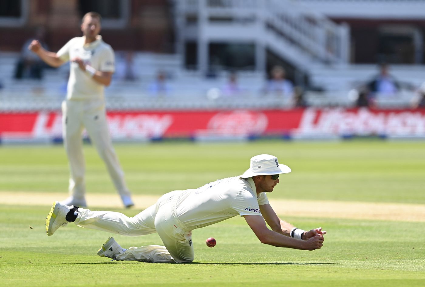 Stuart Broad shells a catch at mid-off | ESPNcricinfo.com