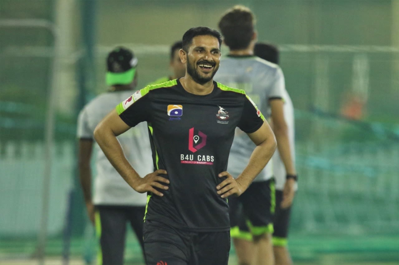 Sohail Akhtar at a training session | ESPNcricinfo.com
