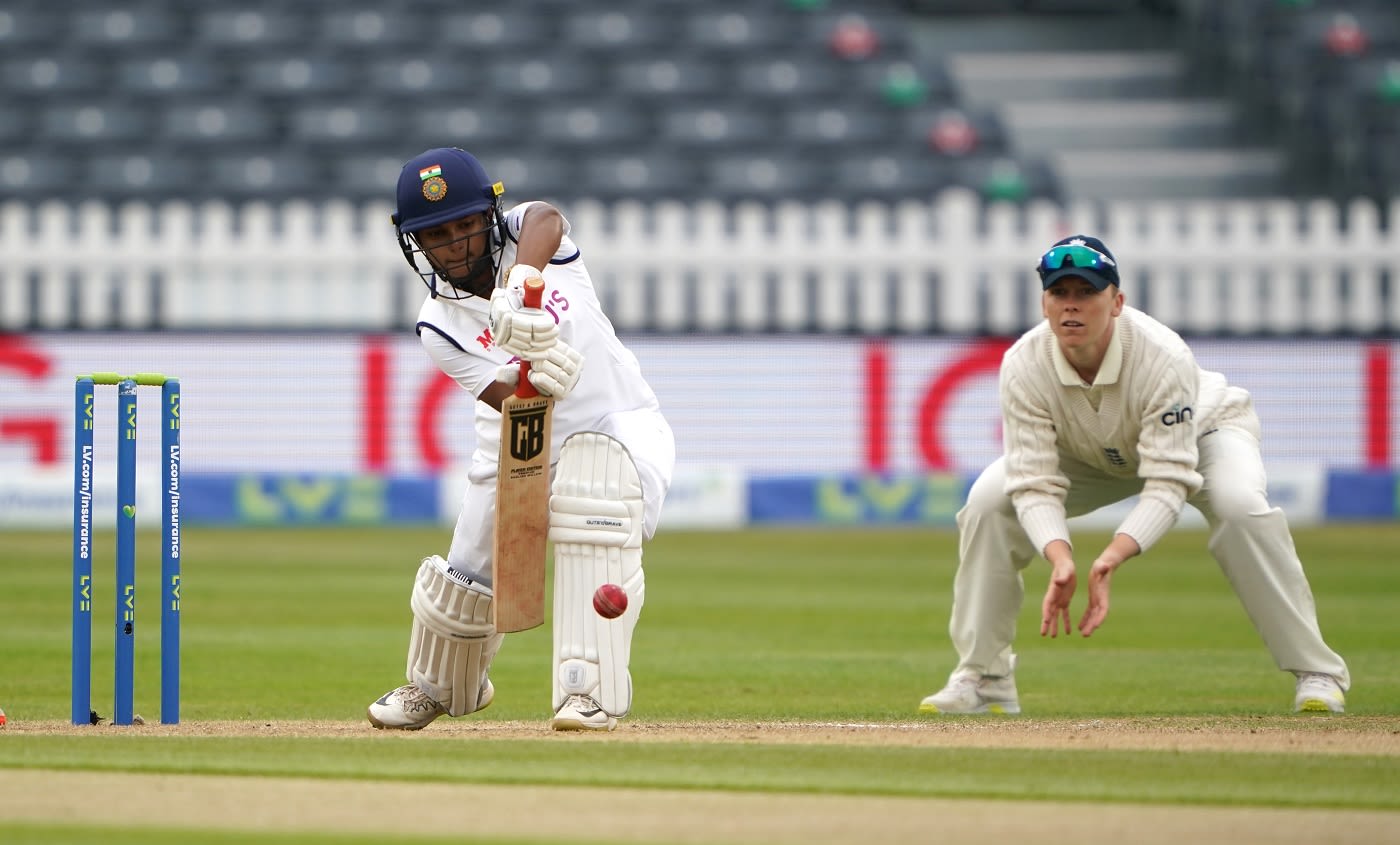 Punam Raut blocks resolutely | ESPNcricinfo.com
