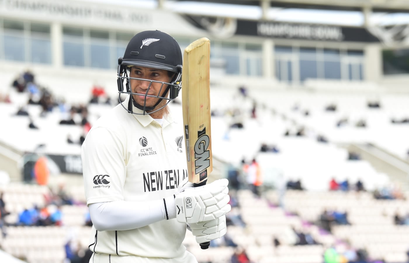 Ross Taylor walks out for day five | ESPNcricinfo.com