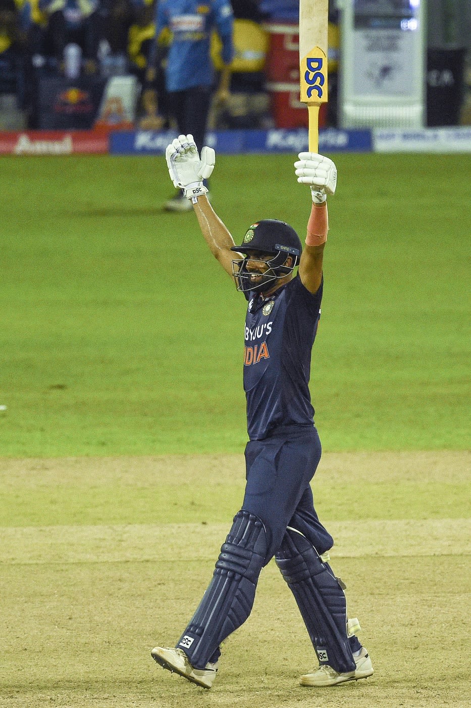 Deepak Chahar celebrates after hitting the winning runs | ESPNcricinfo.com