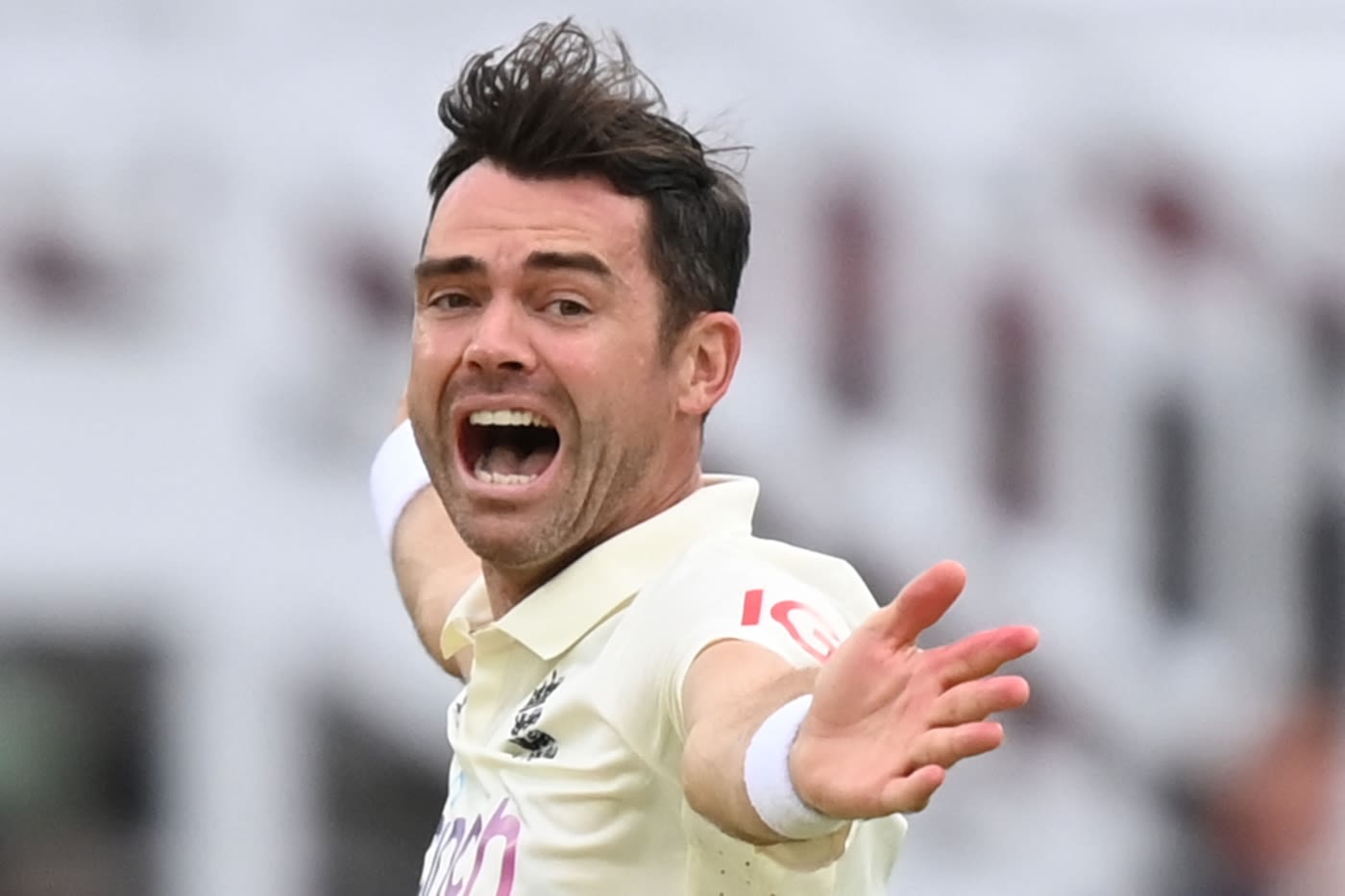 James Anderson belts out an appeal | ESPNcricinfo.com