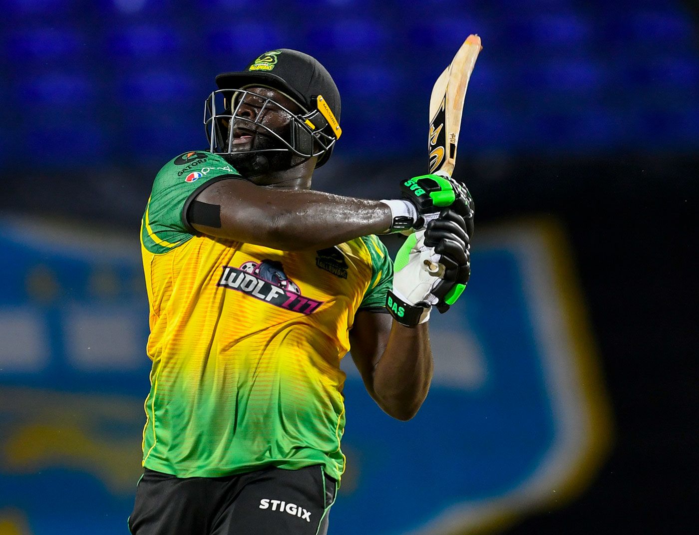 Kennar Lewis dominated the chase | ESPNcricinfo.com