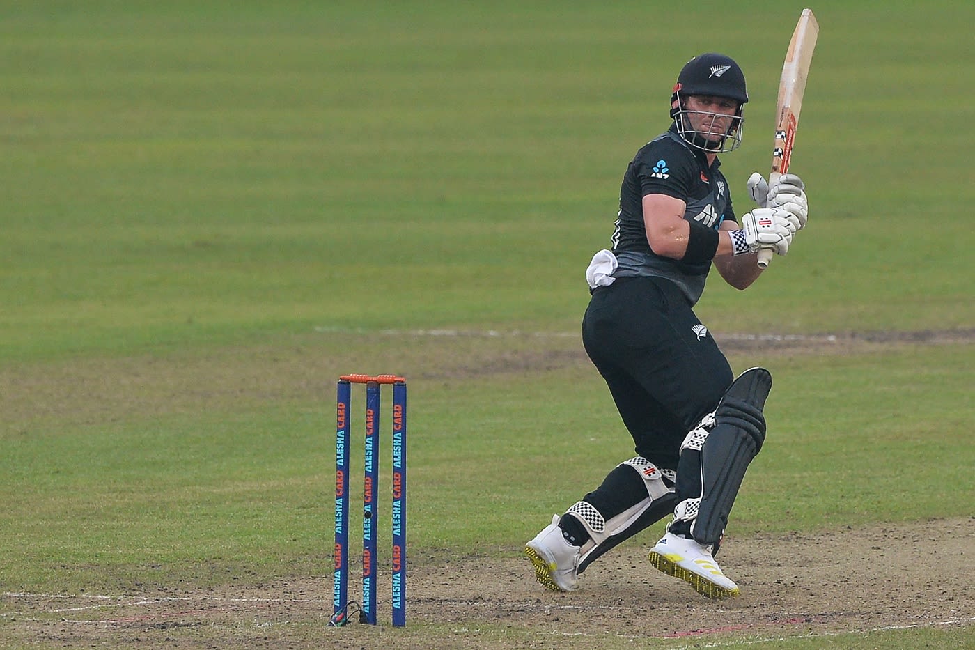 Henry Nicholls helps one away | ESPNcricinfo.com