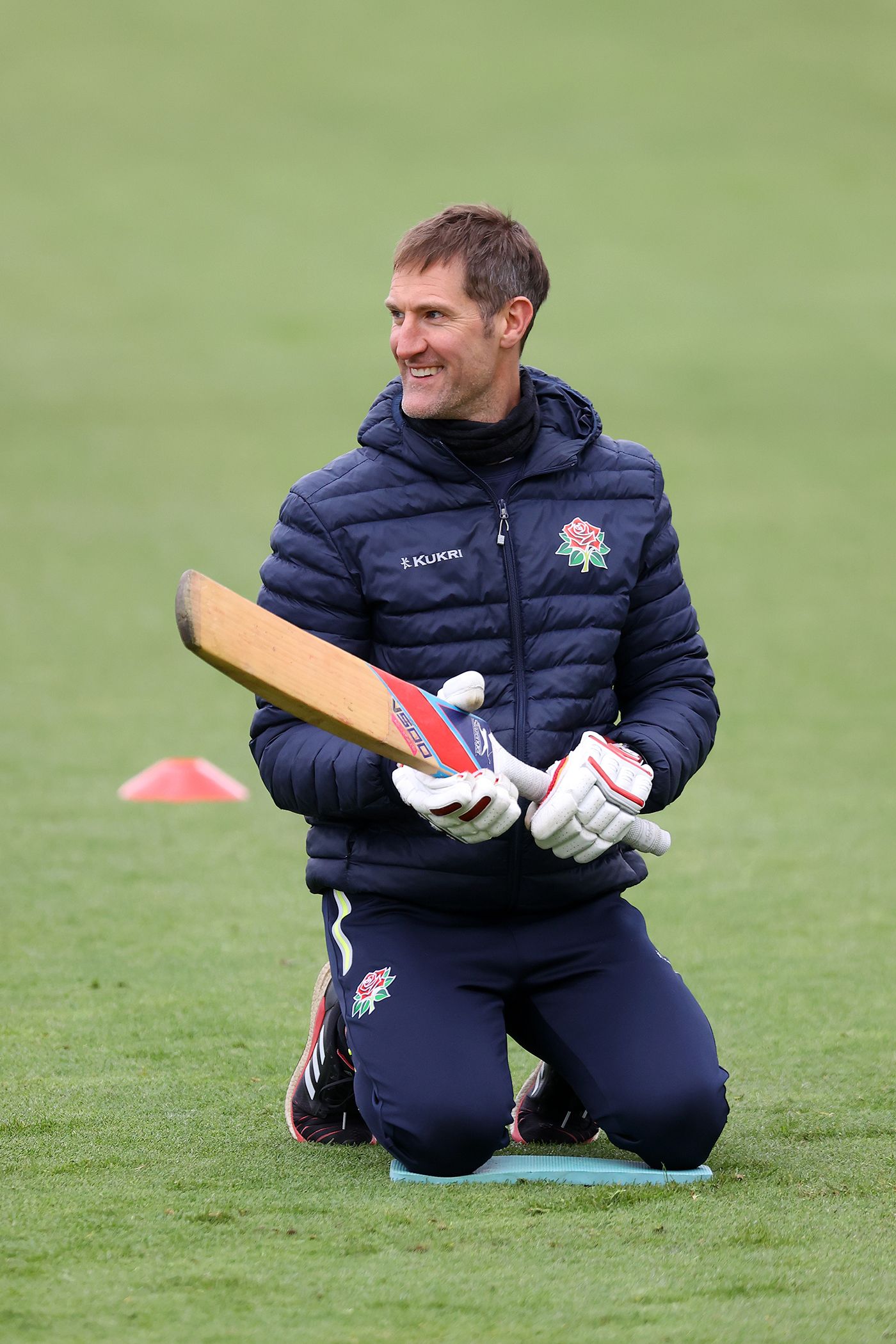 Mark Chilton undertakes a catching drill | ESPNcricinfo.com