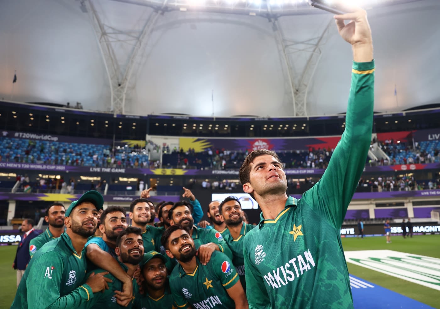Time for a selfie to commemorate Pakistan's historic win | ESPNcricinfo.com