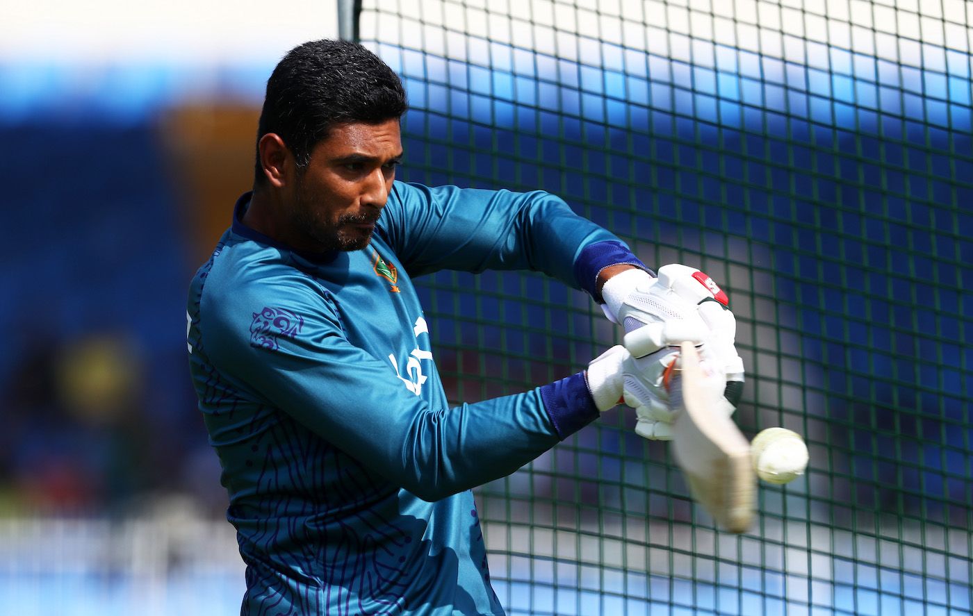 Mahmudullah takes throwdowns before the game | ESPNcricinfo.com