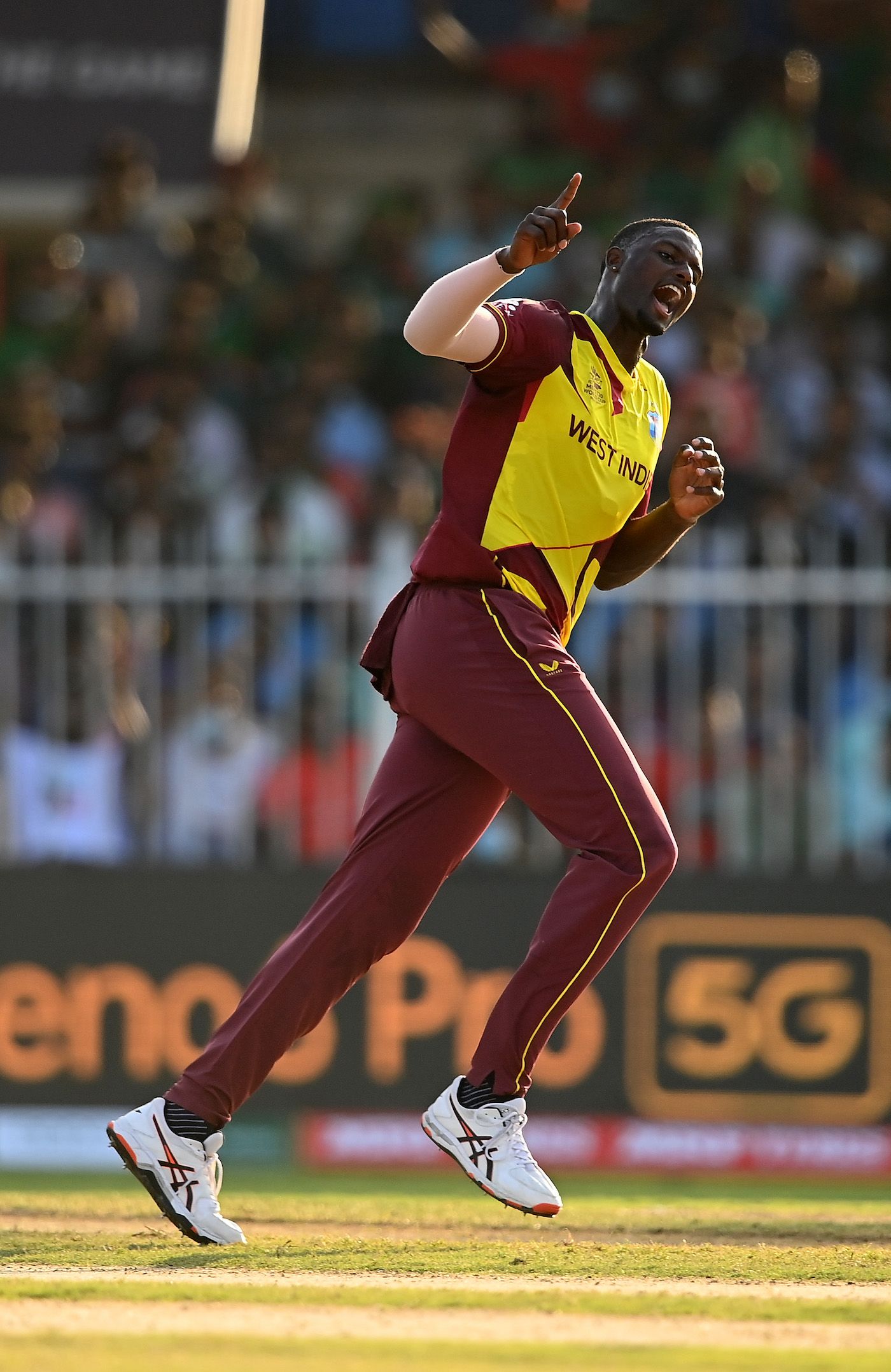 Jason Holder sets off for a celebratory run | ESPNcricinfo.com