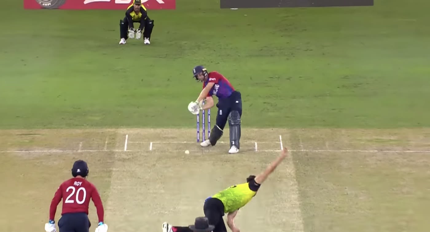 Screen grab: Jos Buttler hits a six off Mitchell Starc | ESPNcricinfo.com