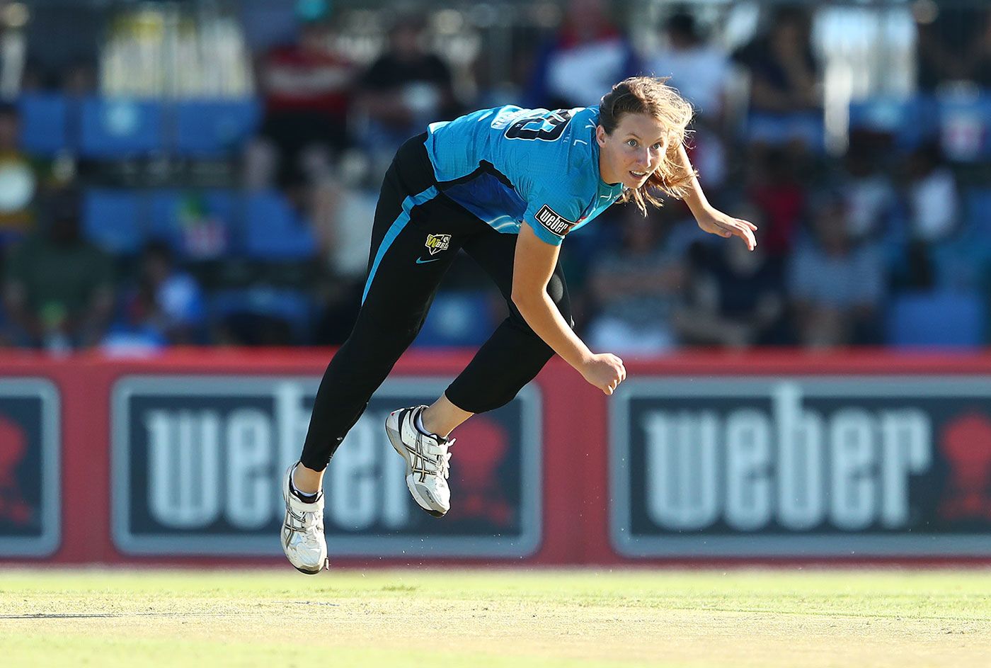Darcie Brown Took Out Hobart Hurricanes Top Order