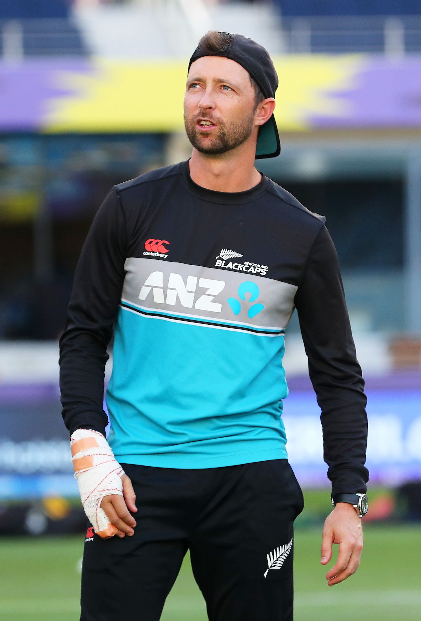 Devon Conway misses the final with a fractured right hand ...