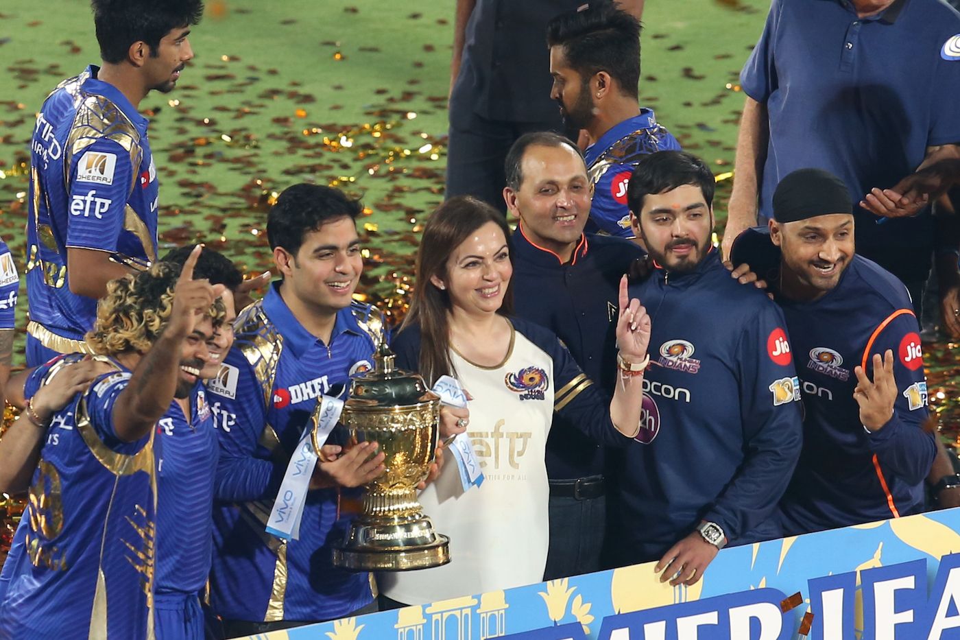 Mumbai Indians owners Nita Ambani, Akash Ambani and Ananth Ambani pose ...