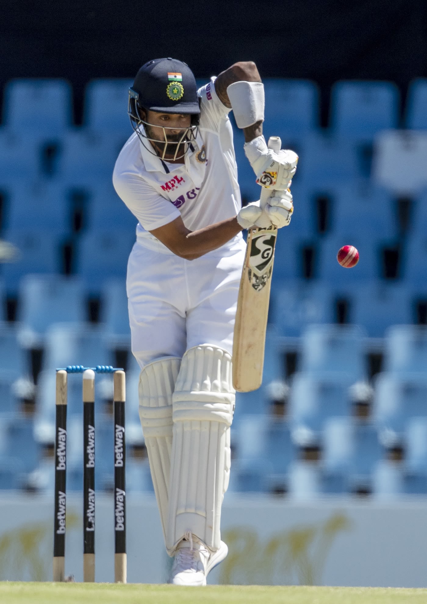 KL Rahul goes back to defend one | ESPNcricinfo.com