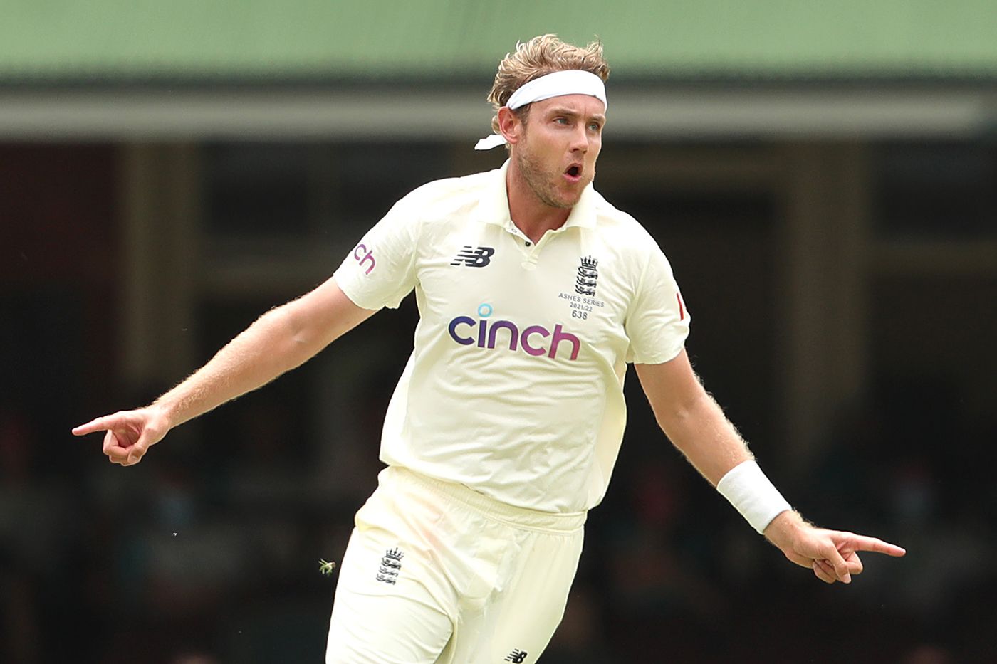 Stuart Broad struck twice in 11 balls | ESPNcricinfo.com