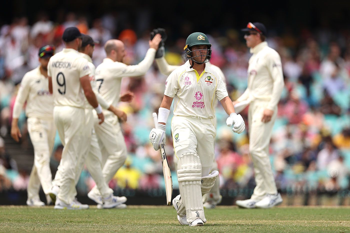 Marcus Harris begins the long walk back | ESPNcricinfo.com