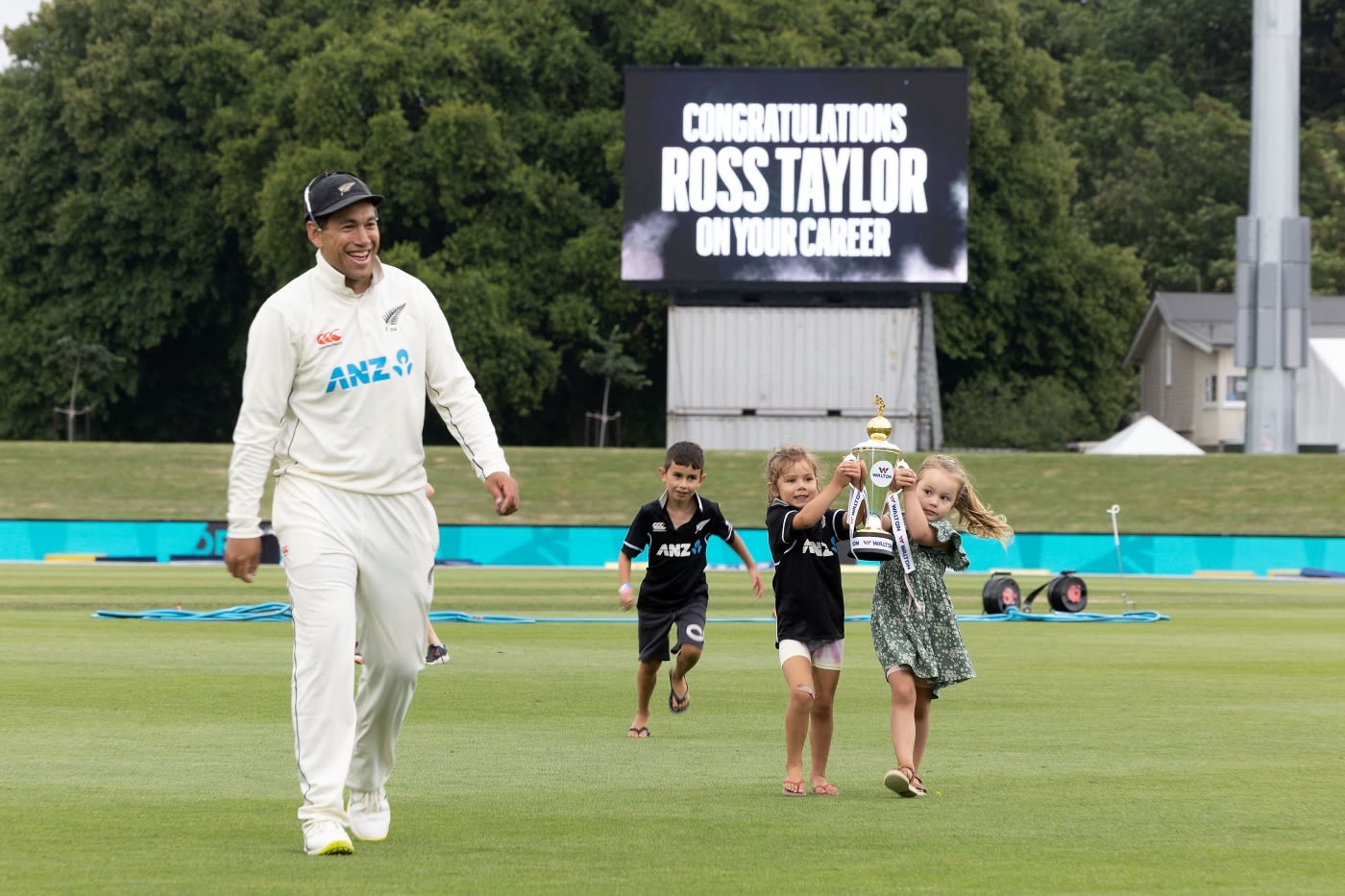 Ross Taylor and his special entourage patrol the field one last time ...