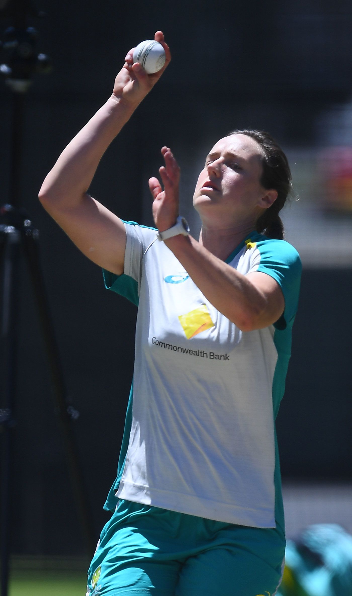 Ellyse Perry runs in | ESPNcricinfo.com