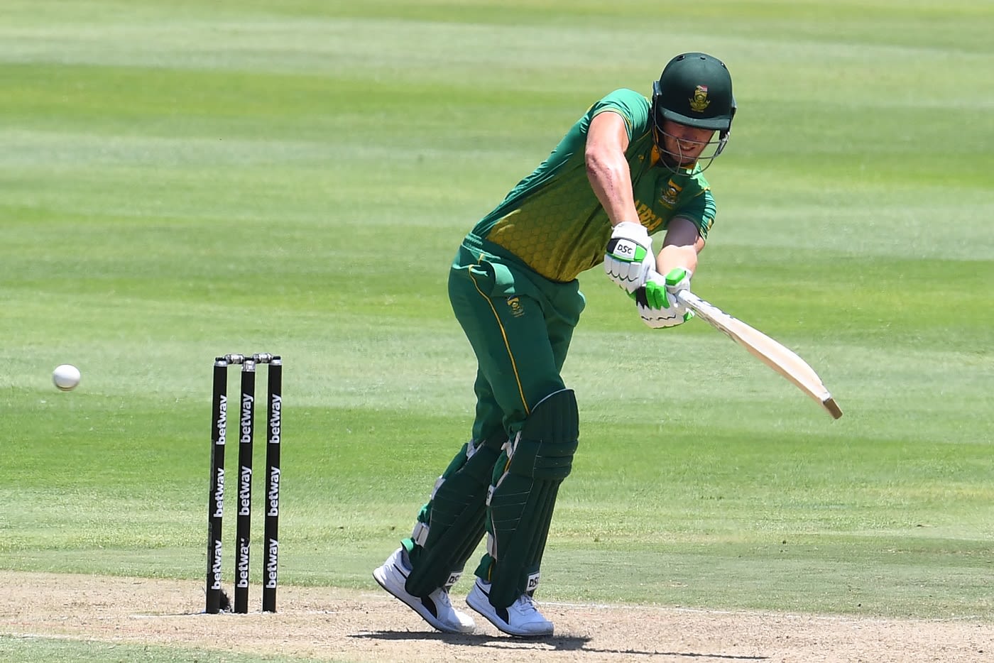 David Miller tucks one away | ESPNcricinfo.com