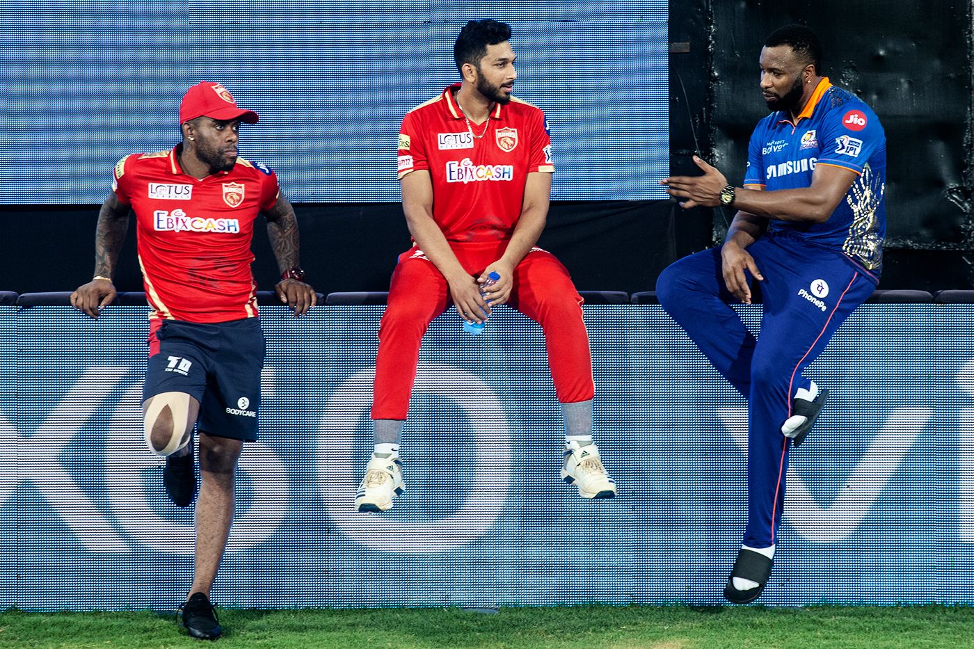 Fabian Allen, Shahrukh Khan and Kieron Pollard have a chat ...