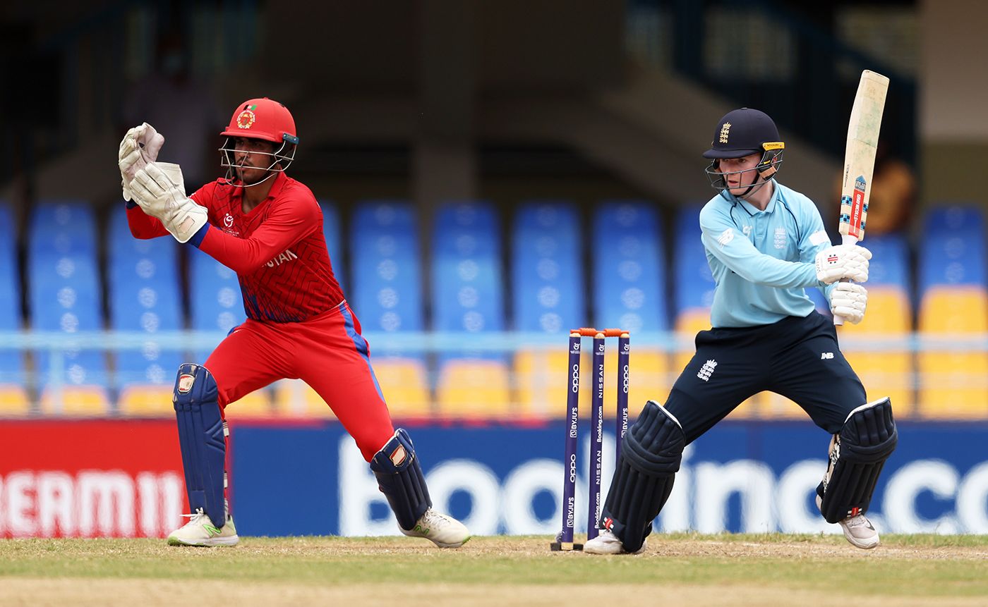 George Bell drops back to cut | ESPNcricinfo.com