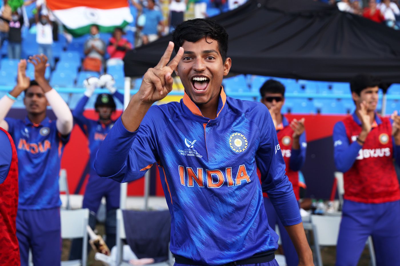 Yash Dhull flashes the victory sign | ESPNcricinfo.com