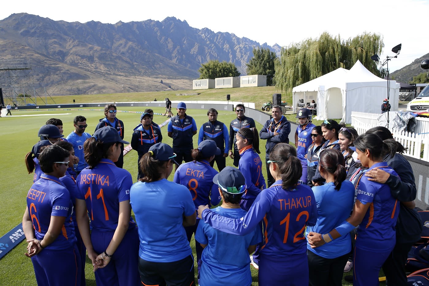 India Women in a huddle before the chase | ESPNcricinfo.com