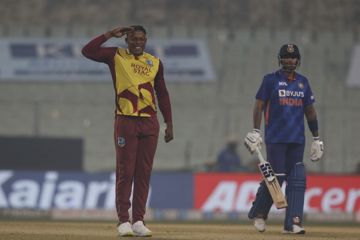 Sheldon Cottrell brings out his trademark salute | ESPNcricinfo.com