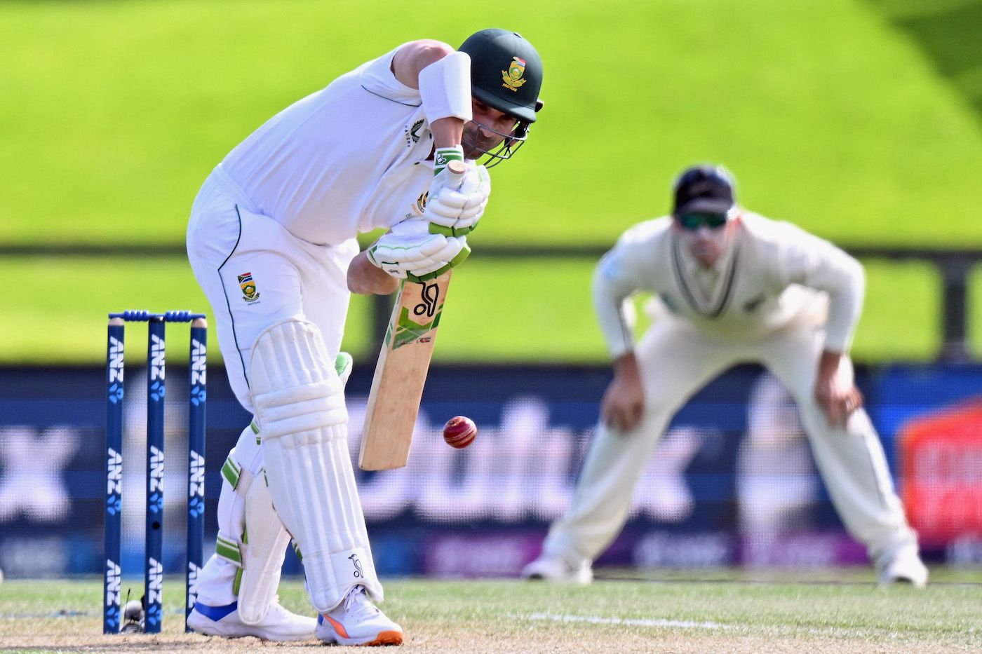 A watchful Dean Elgar defends | ESPNcricinfo.com