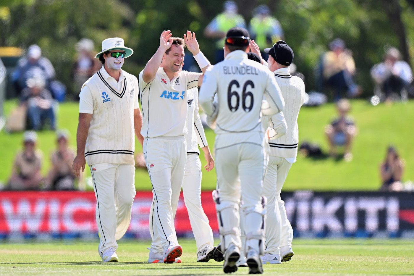 Matt Henry struck early on the second morning | ESPNcricinfo.com