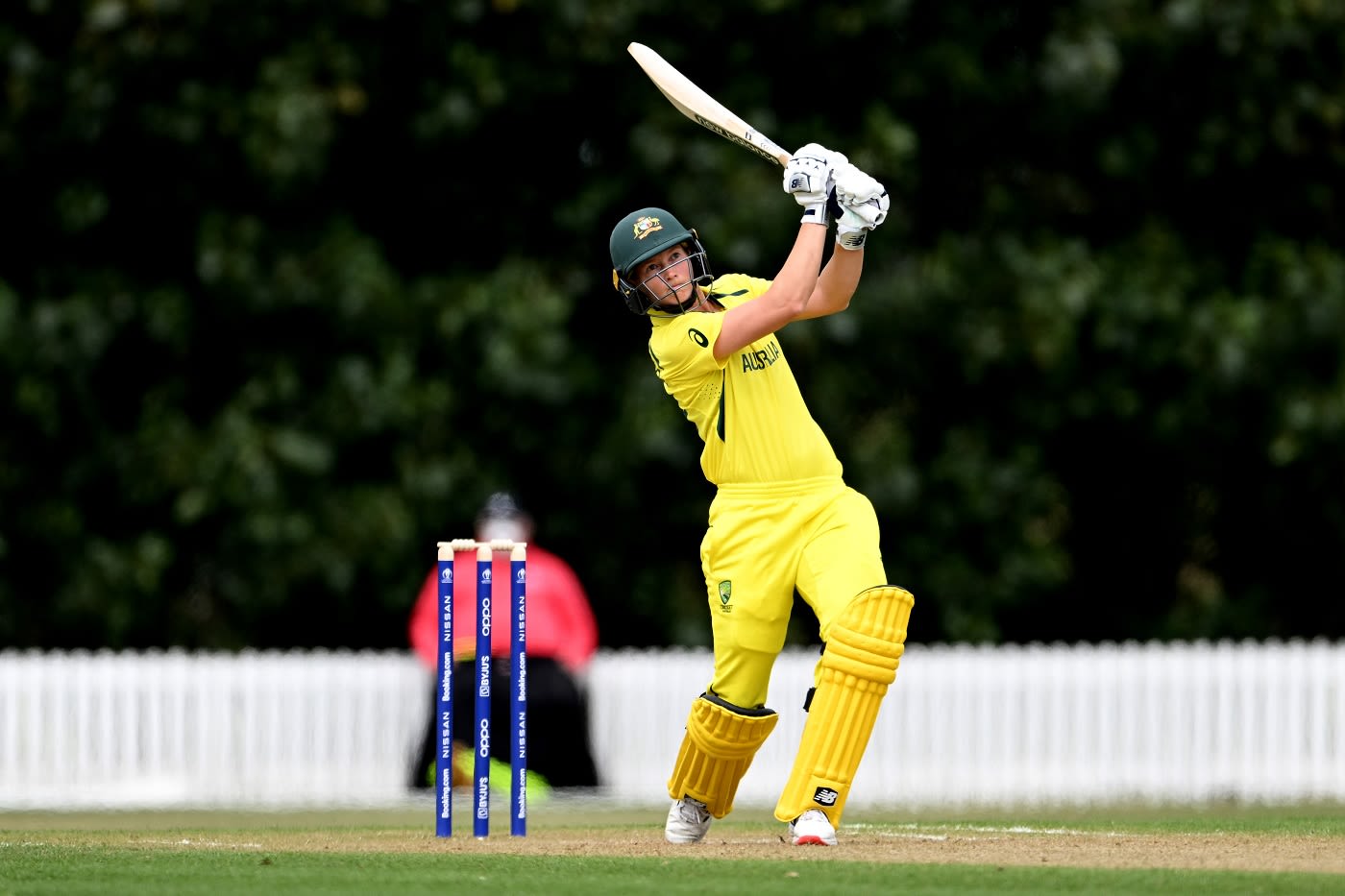 Meg Lanning goes for the slog | ESPNcricinfo.com