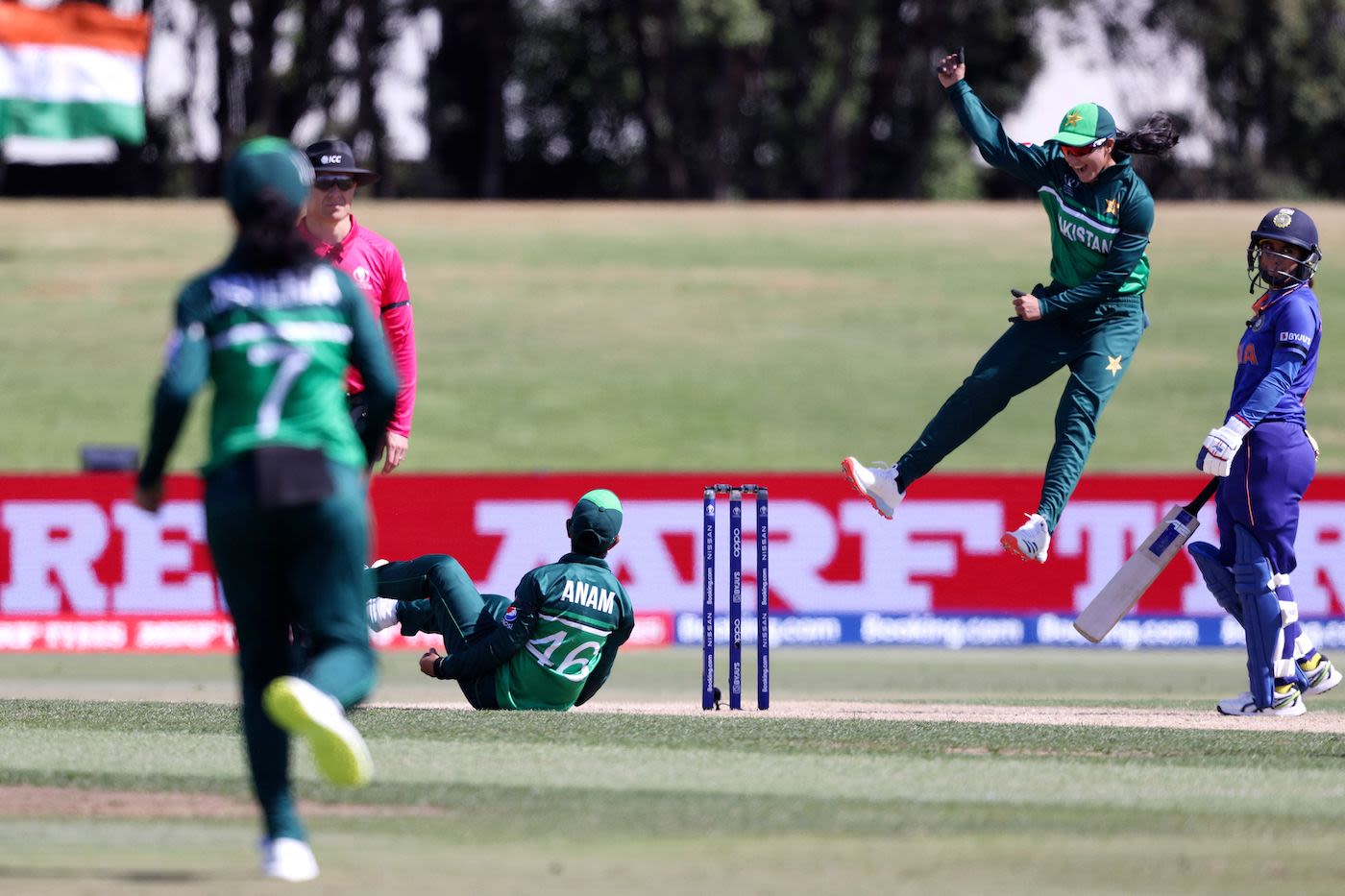Pakistan players celebrate after Anam Amin's return catch to dismiss ...