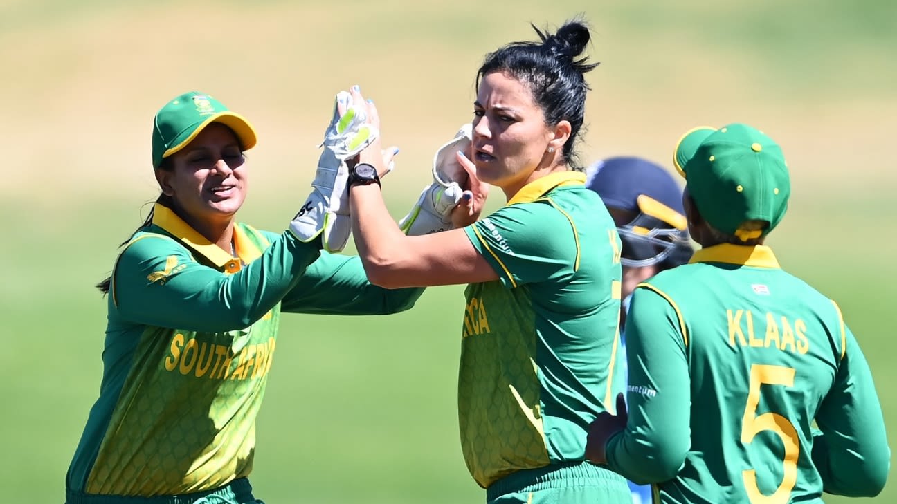 SA Women beat ENG Women, SA Women won by 3 wickets (with 4 balls remaining)
