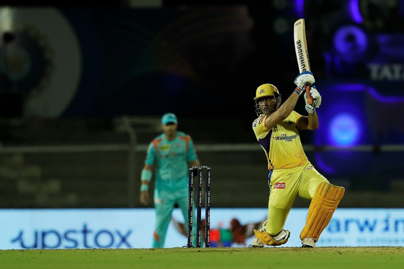 MS Dhoni scored an unbeaten six-ball 16 | ESPNcricinfo.com