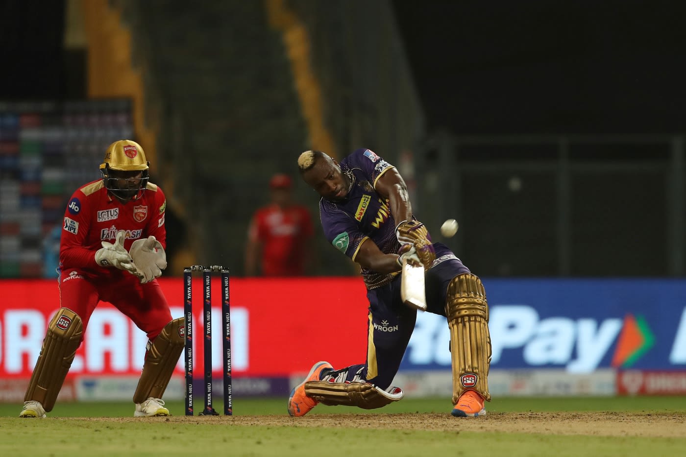 Andre Russell muscles one away | ESPNcricinfo.com