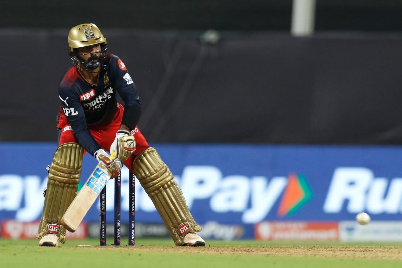 Dinesh Karthik gets creative | ESPNcricinfo.com
