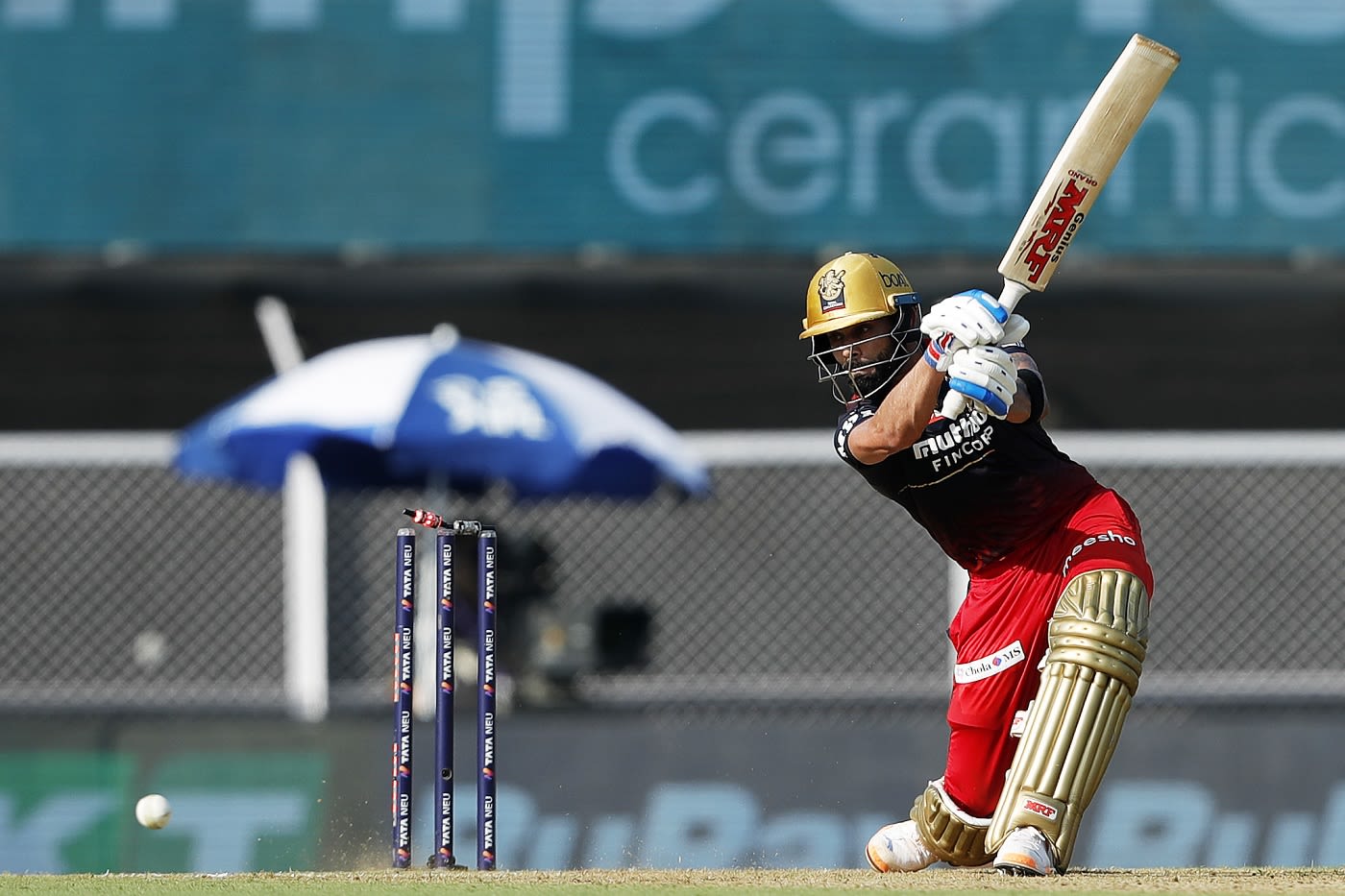 Virat Kohli is bowled by a Mohammed Shami yorker | ESPNcricinfo.com