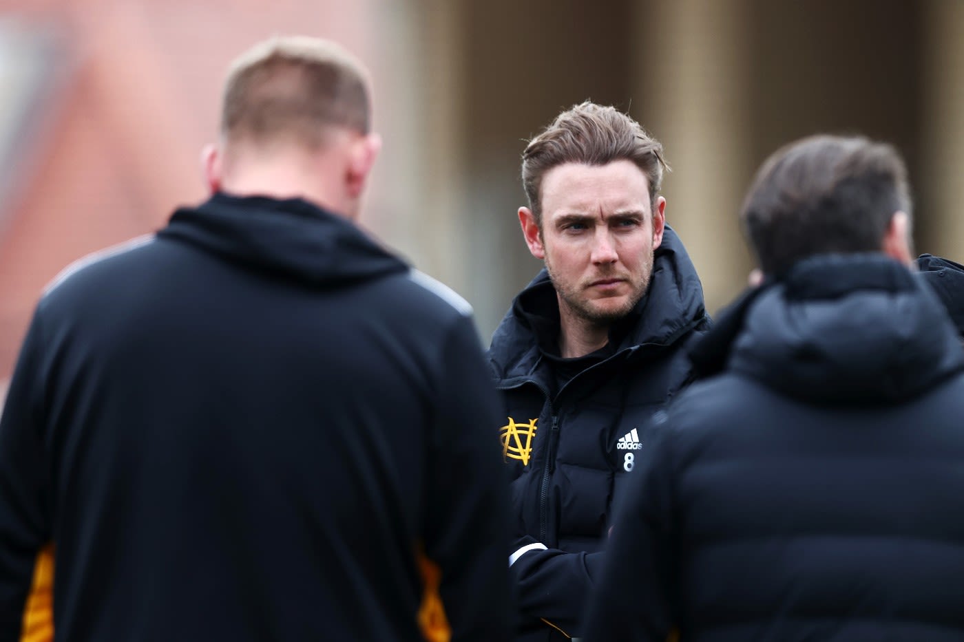 Stuart Broad warms up | ESPNcricinfo.com