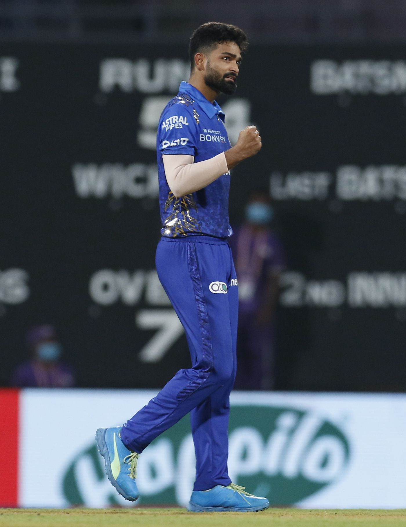 Kumar Kartikeya, on his Mumbai Indians debut, returned 1 for 19 ...