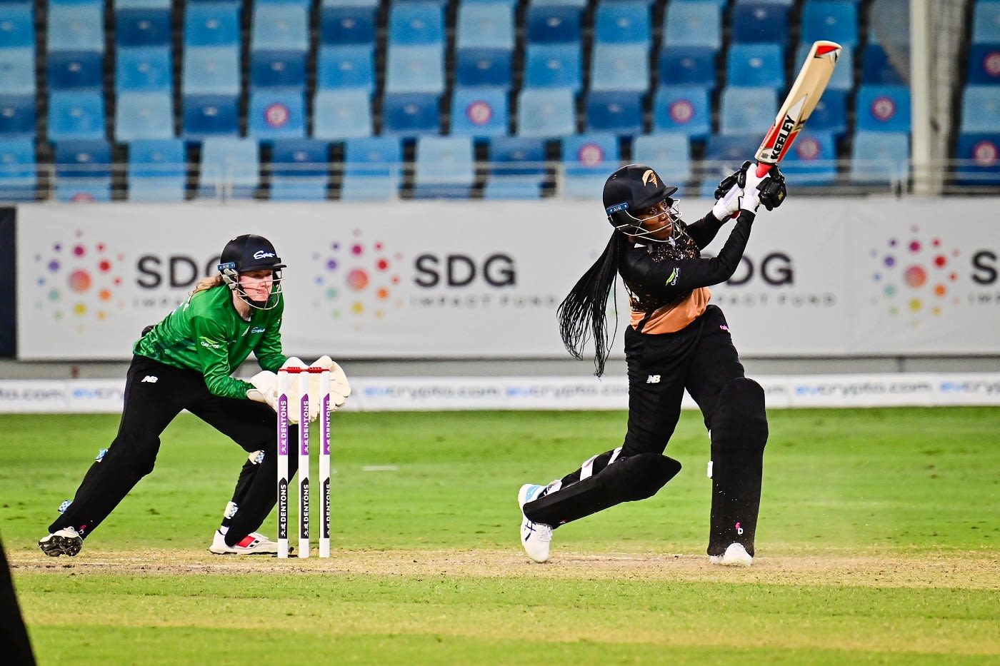 Mary-Anne Musonda hits one over the bowler's head | ESPNcricinfo.com