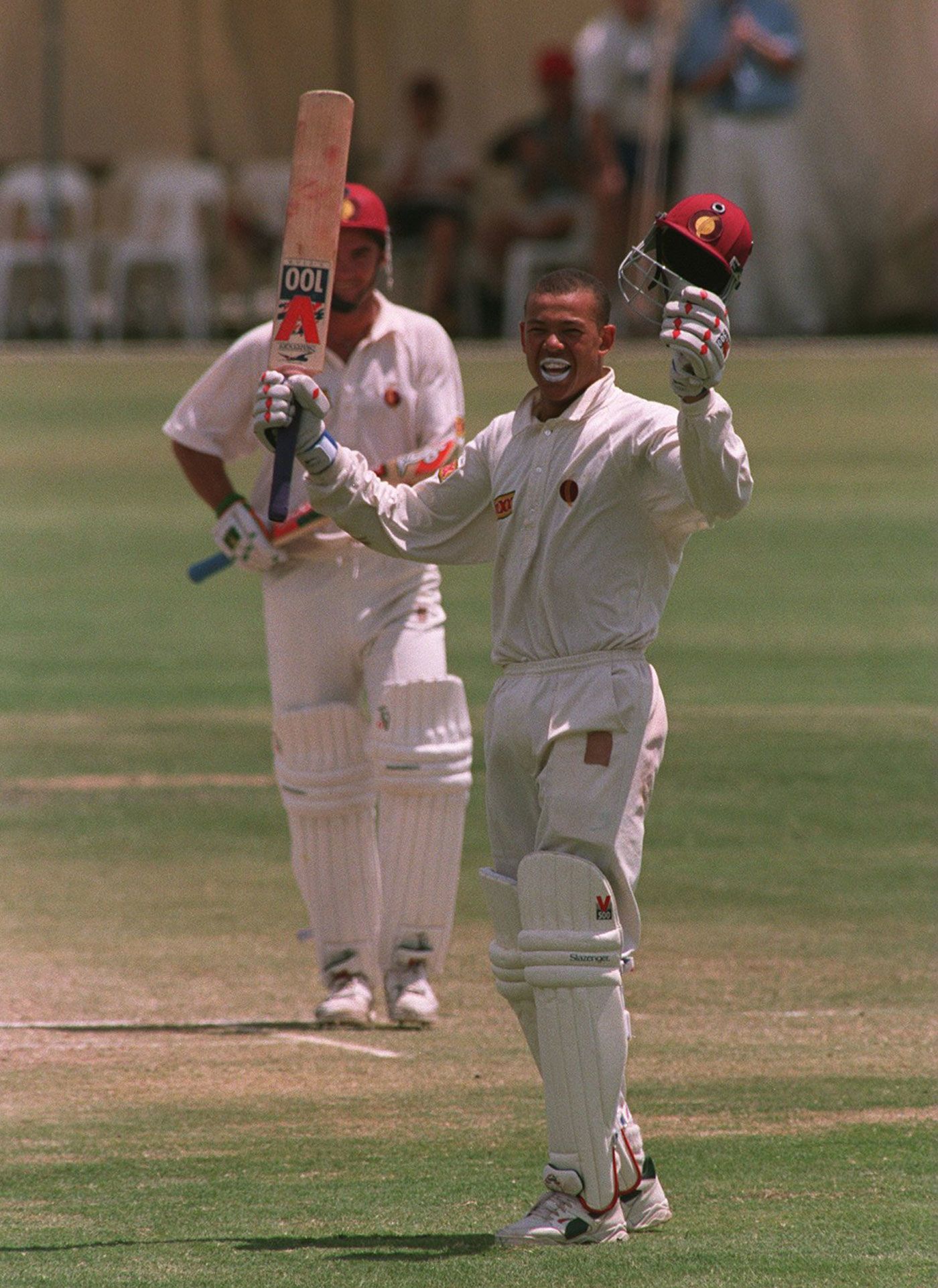 Andrew Symonds brings up his century | ESPNcricinfo.com