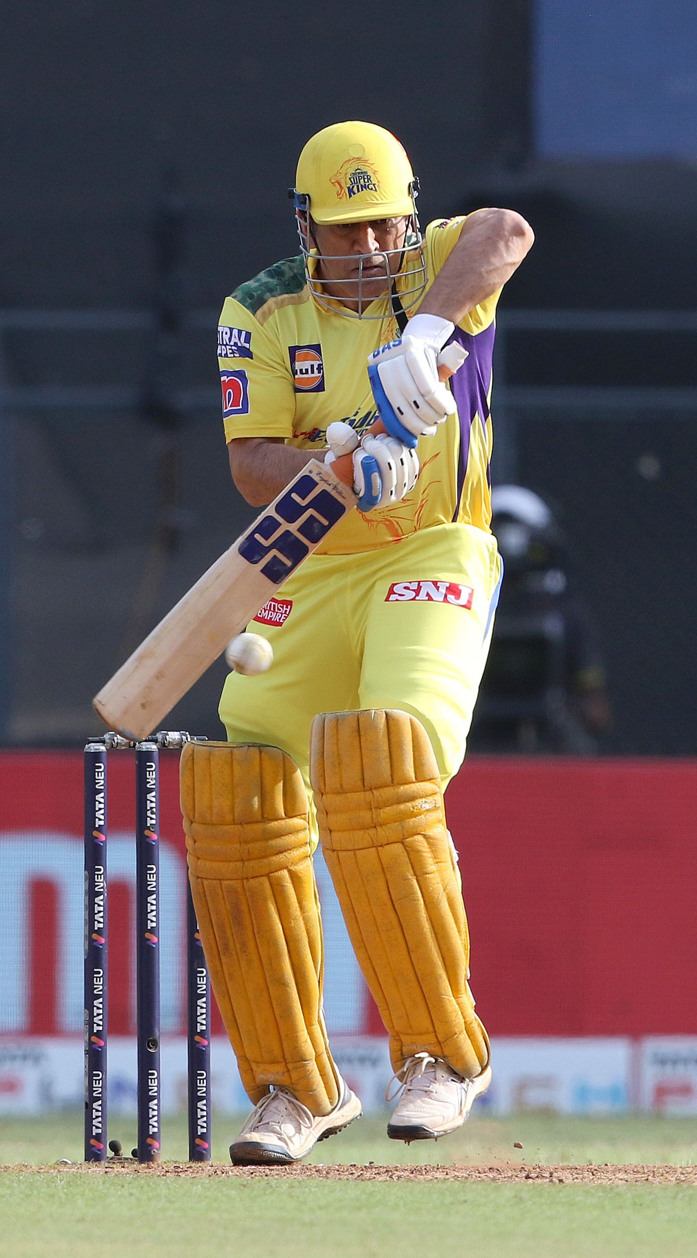 MS Dhoni scored 7 in 10 balls as Super Kings added just 24 runs in the ...
