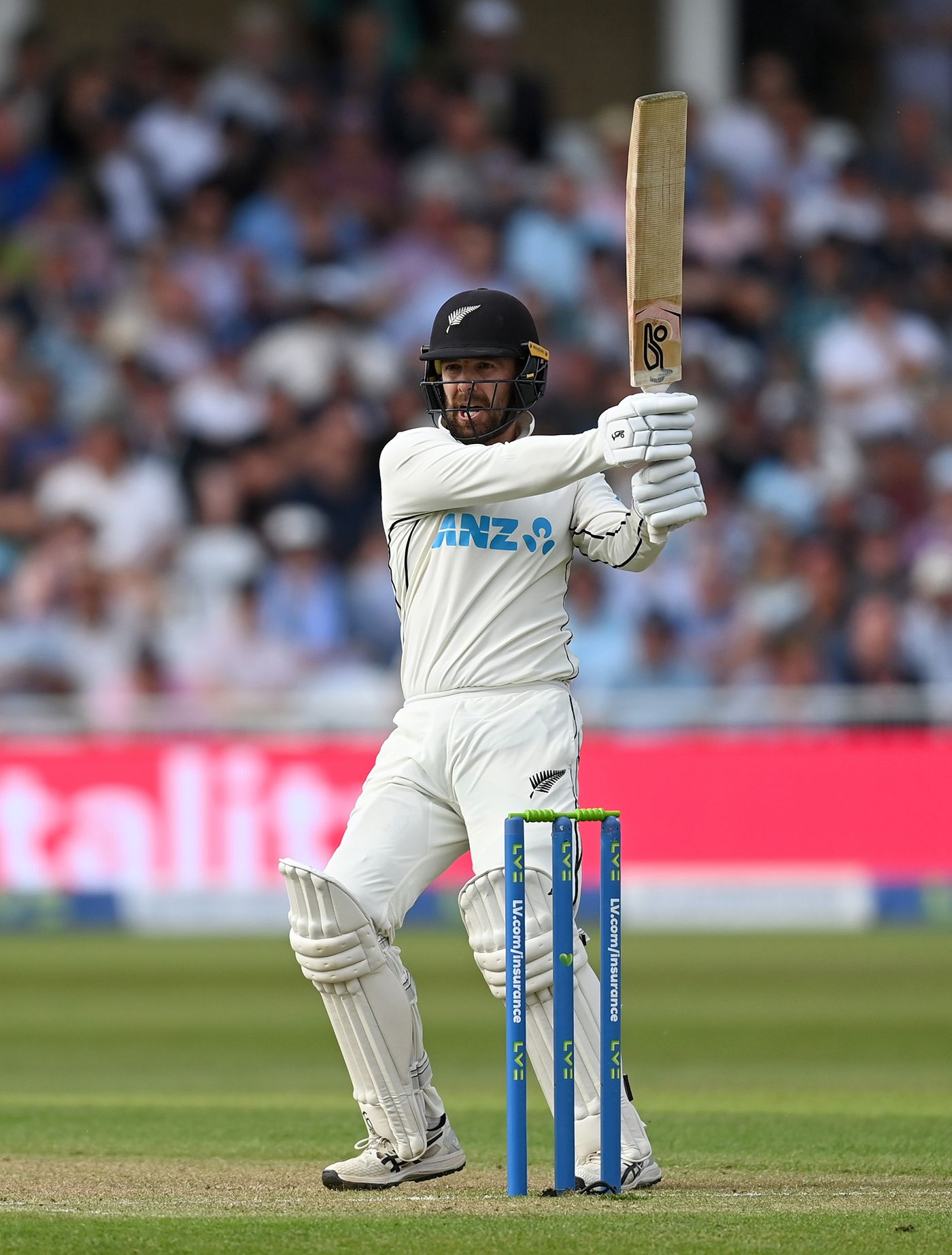 Tom Blundell swivels on the pull | ESPNcricinfo.com