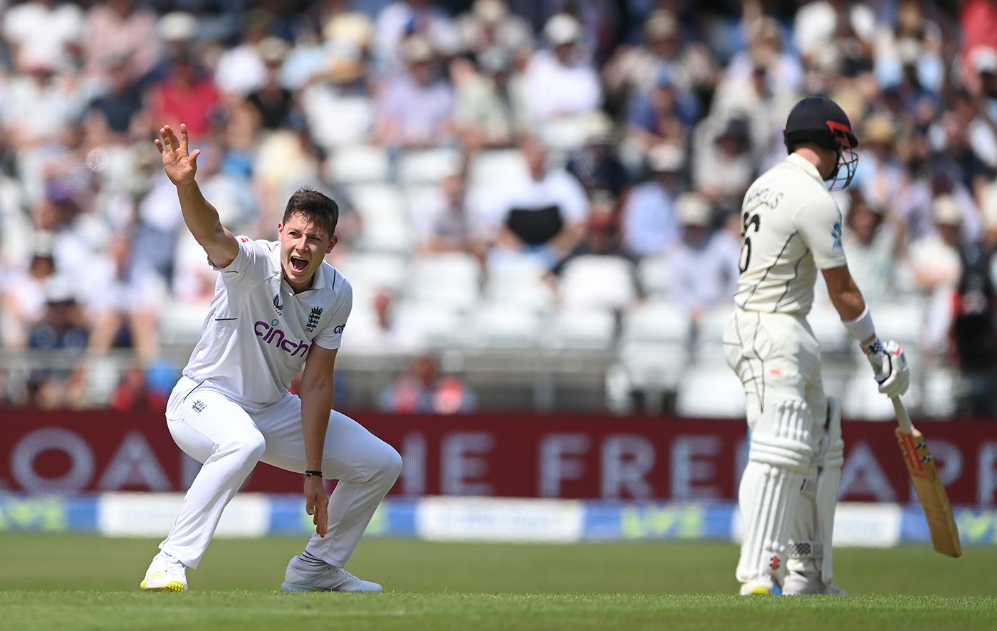 Matt Potts appeals unsuccessfully for an lbw | ESPNcricinfo.com