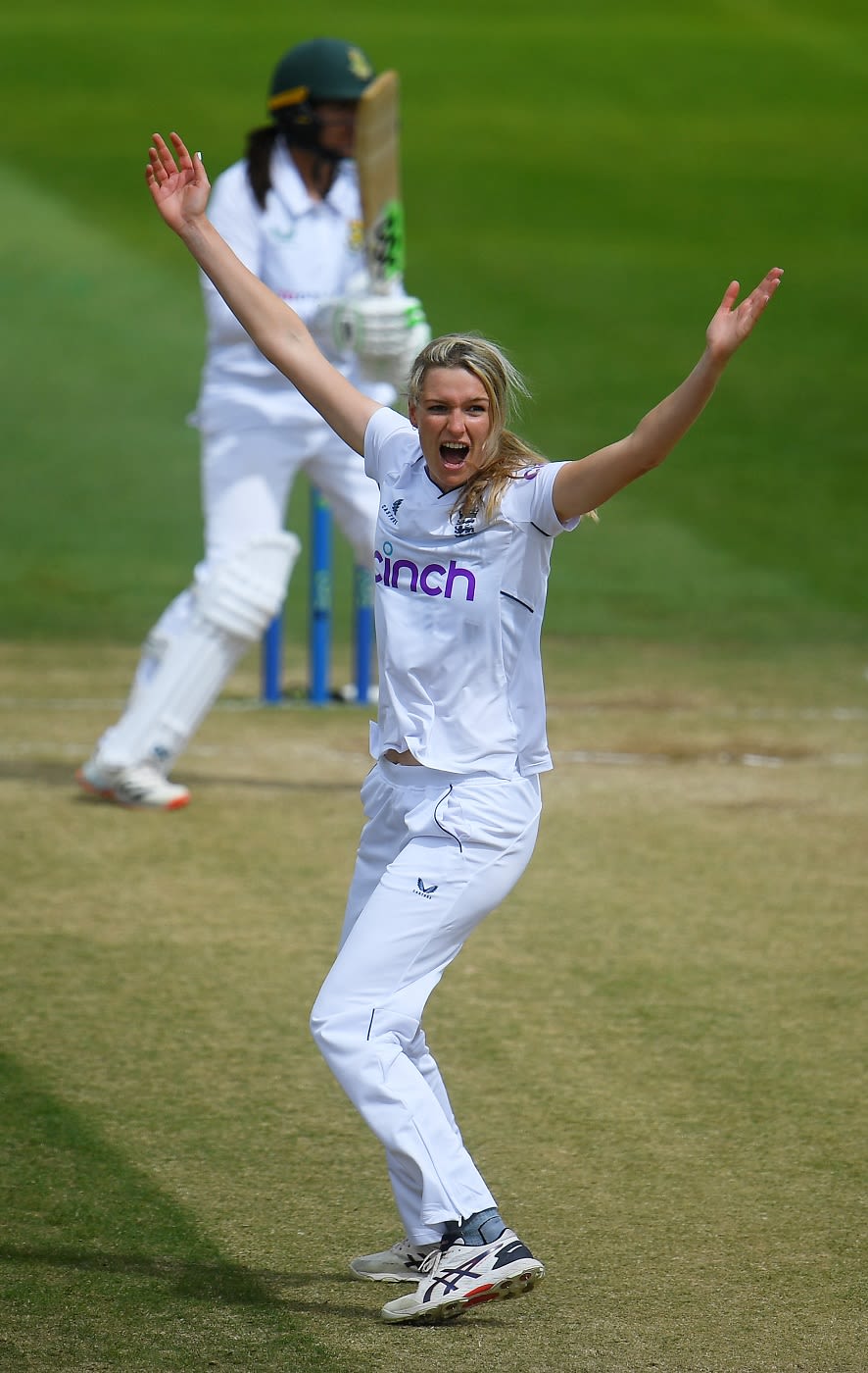 Lauren Bell appeals | ESPNcricinfo.com