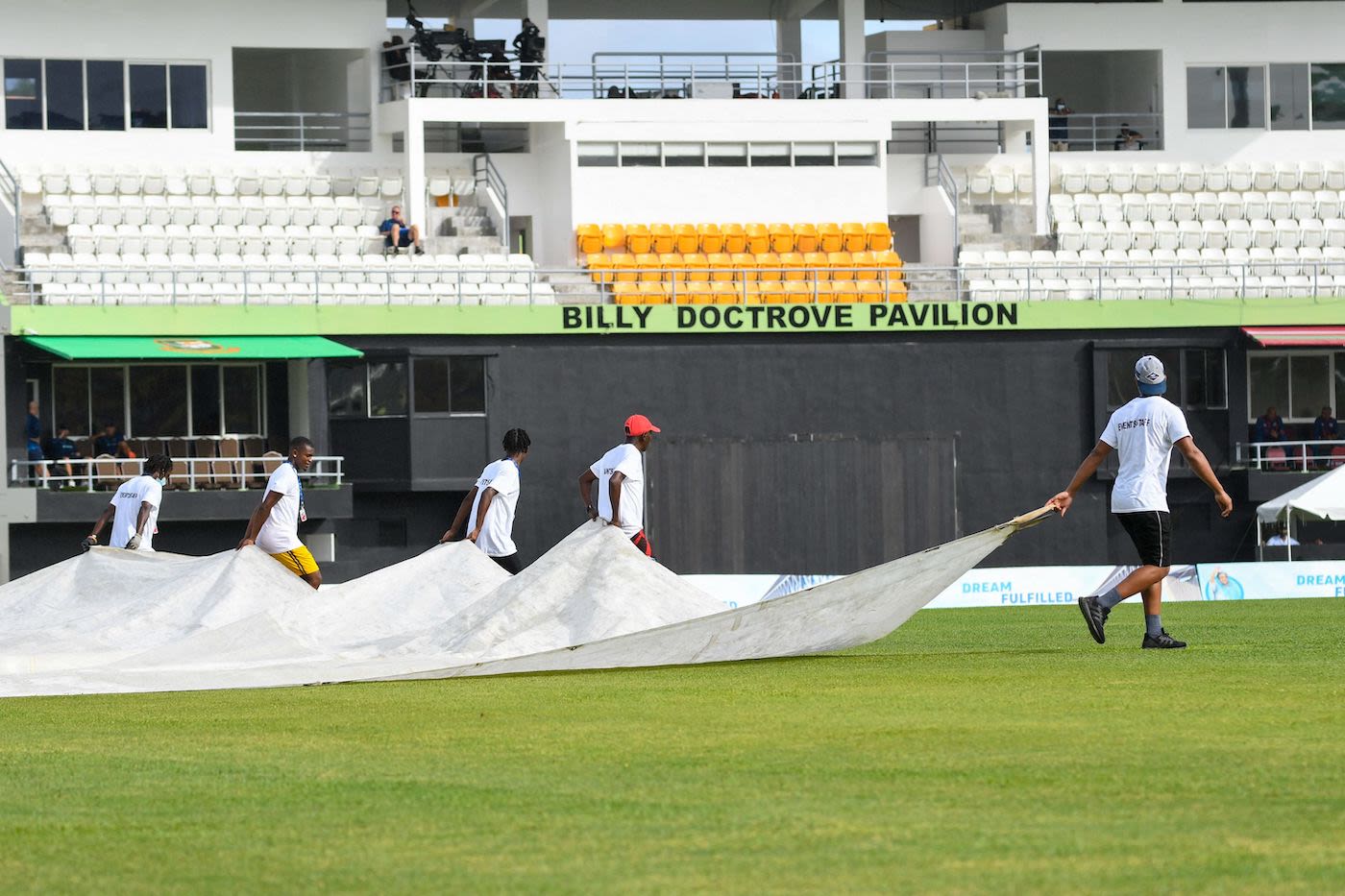 Interruptions due to bad weather ended up in the game being called off ...