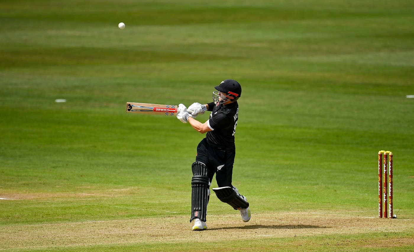 Henry Nicholls hooks one away | ESPNcricinfo.com