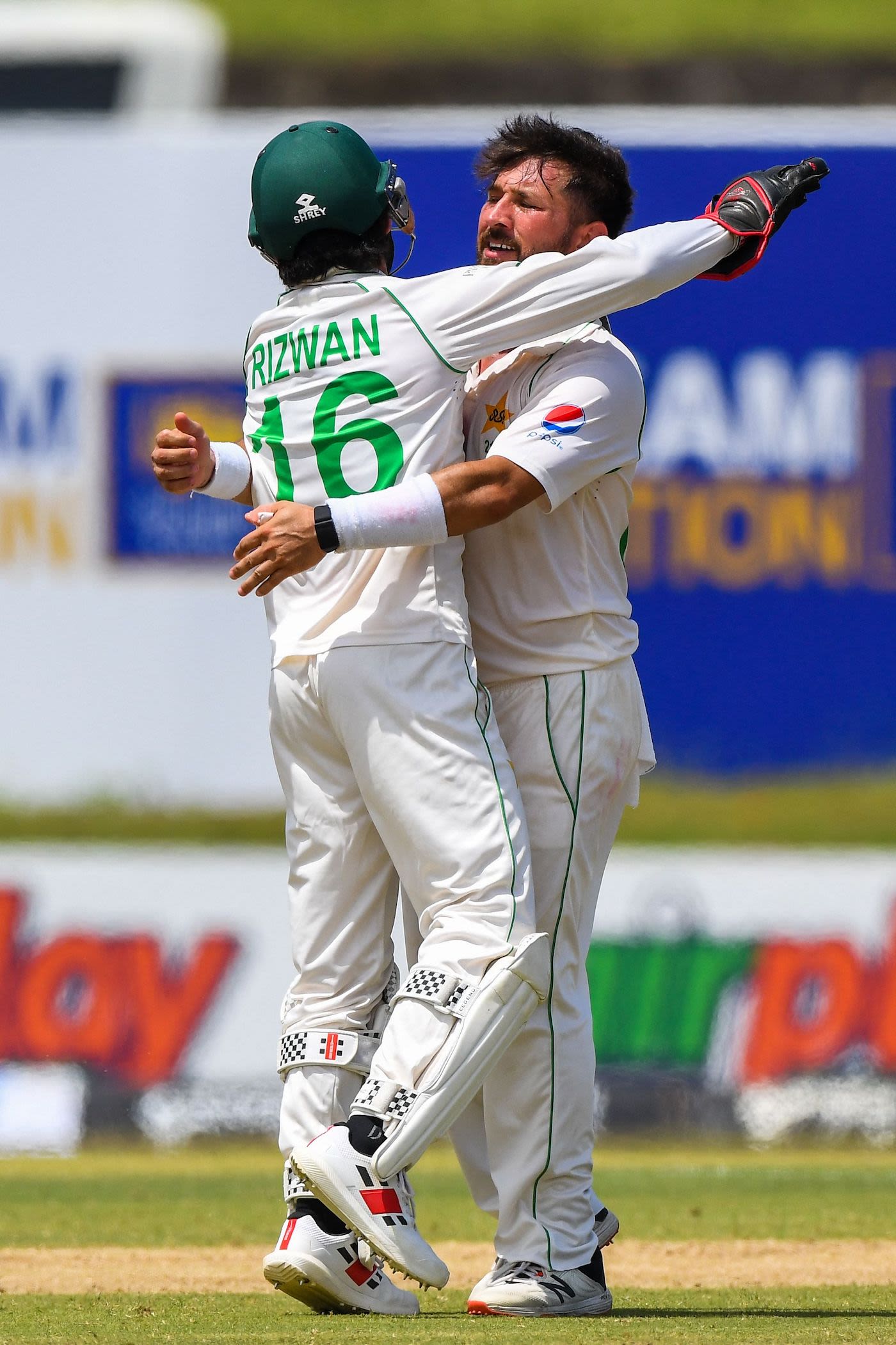 Yasir Shah and Mohammad Rizwan combined to send back Kusal Mendis ...