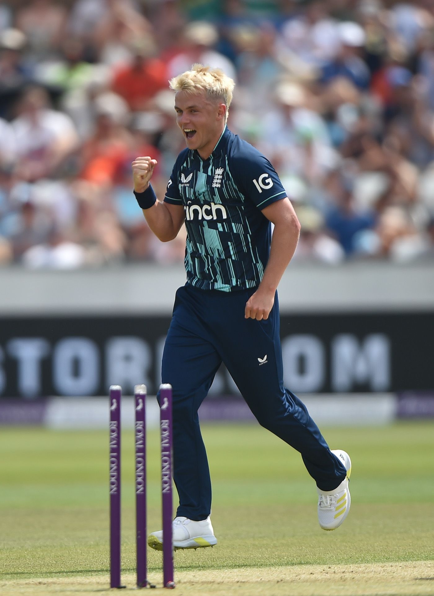 Sam Curran celebrates after dismissing Quinton de Kock | ESPNcricinfo.com