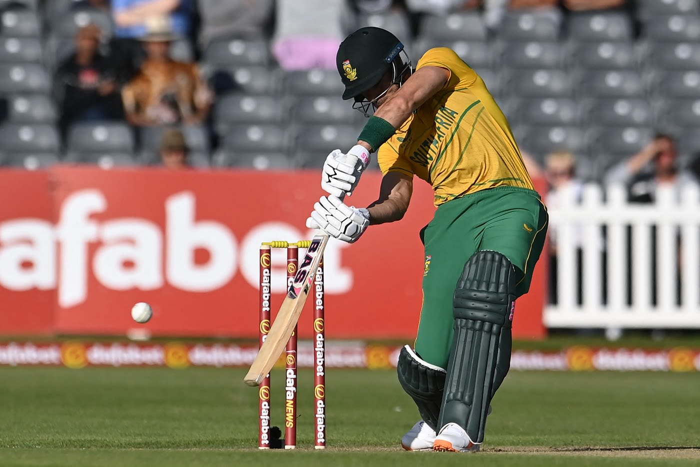 Reeza Hendricks slices one over cover | ESPNcricinfo.com