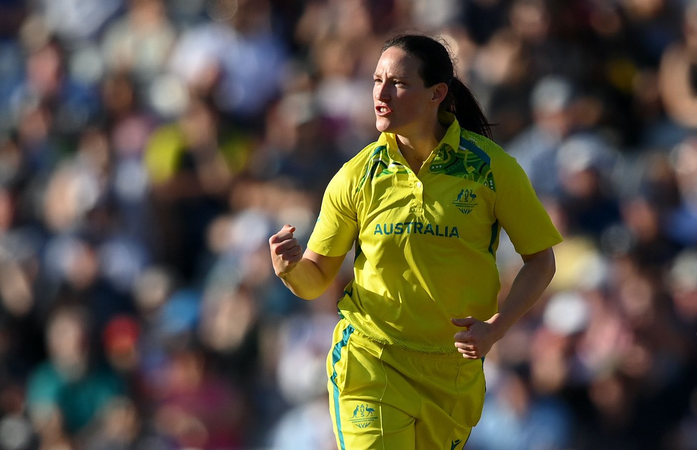 Megan Schutt picked up two early wickets | ESPNcricinfo.com